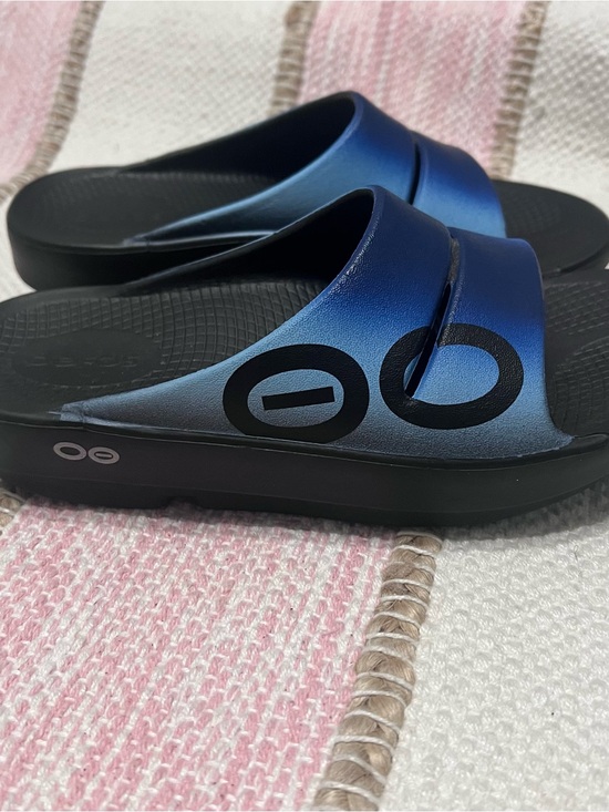 OOFOS | Shoes | Oofos Ooriginal Metallic Blue And Black Slide Sandals ...